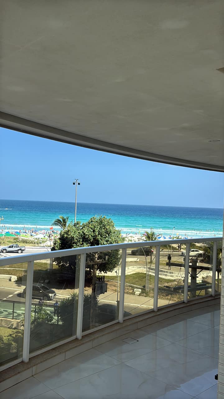 Apartamento De Frente à Praia - Cabo Frio