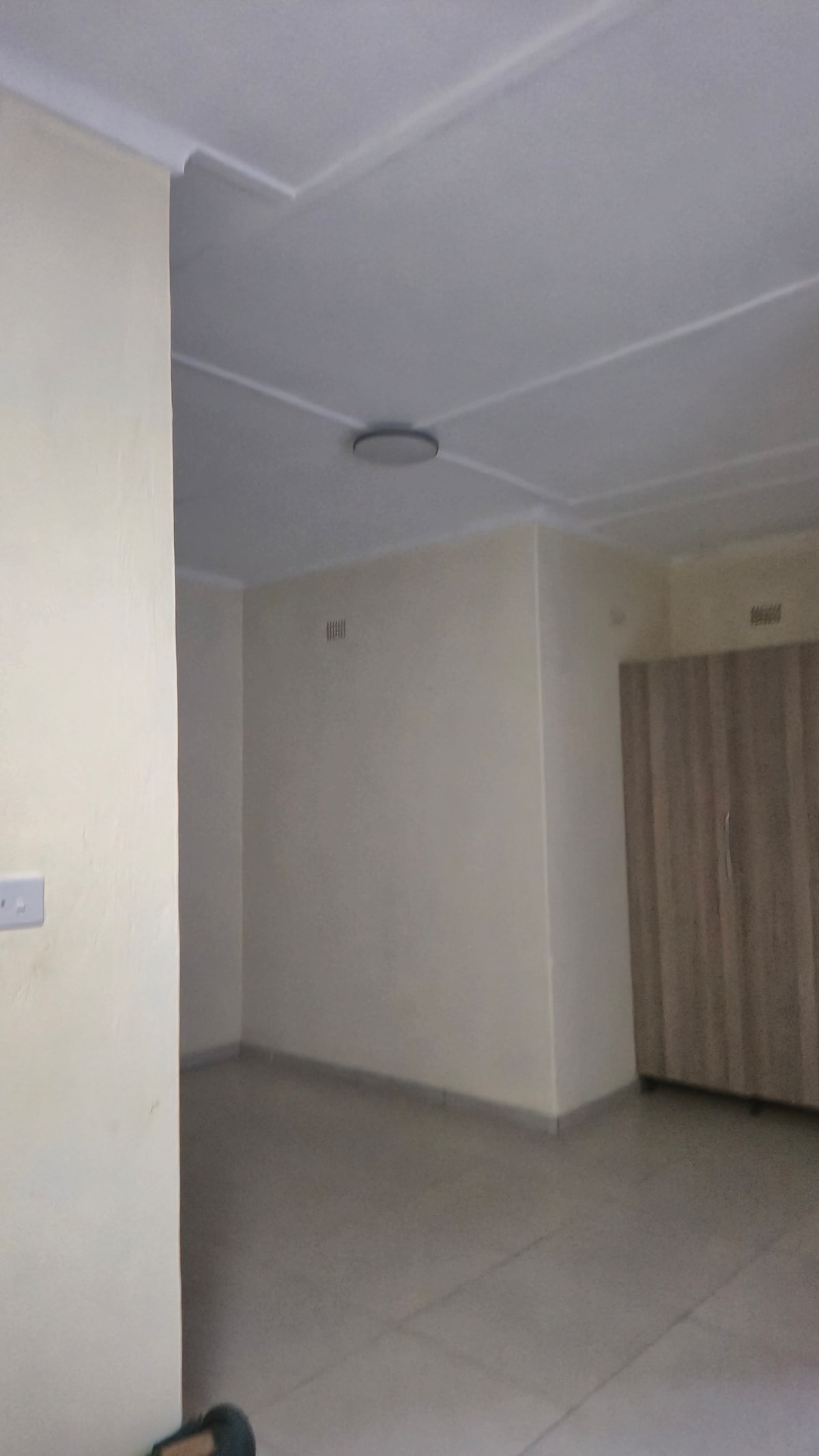 Big room ensuite bathroom,3kms from Victoria Falls - Houses for Rent in ...