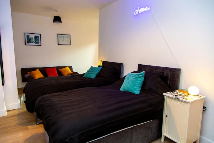 1br Apt | By Airport | Sleeps 3 | Parking | Garden - 판햄