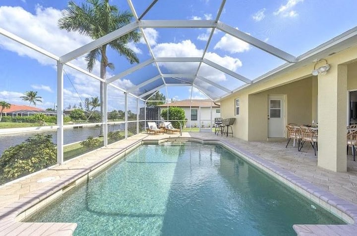 Sun + Sol Cape Retreat - Cape Coral, FL
