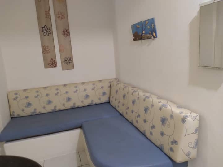 Lindo Kit Net Prédio Frente à Praia - Santos