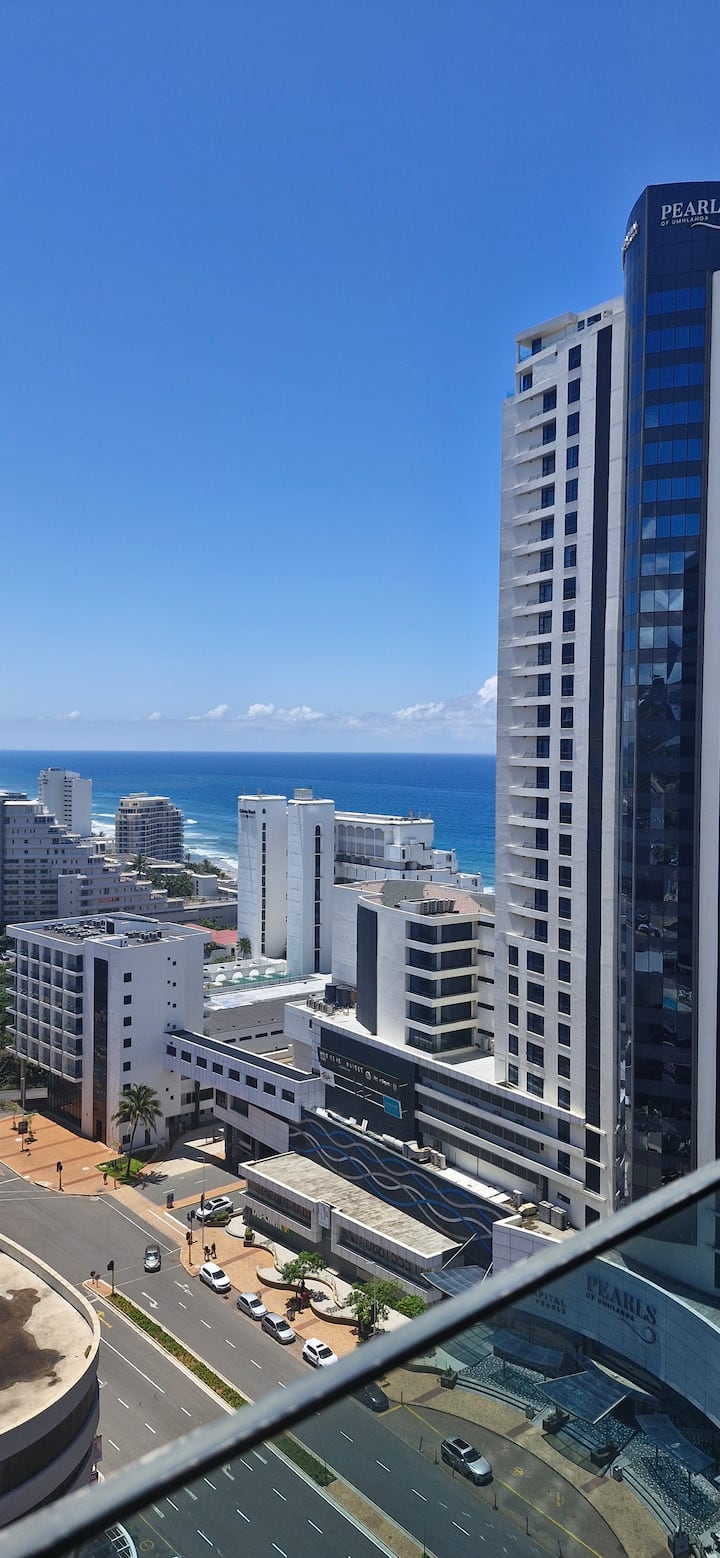 Luxury Oceans Unit Raddisons Tower, Umhlanga Rocks - Umhlanga