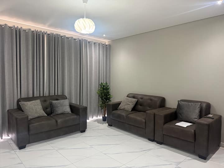 Luxury Flat — High-end Comfort In Borrowdale West - Harare