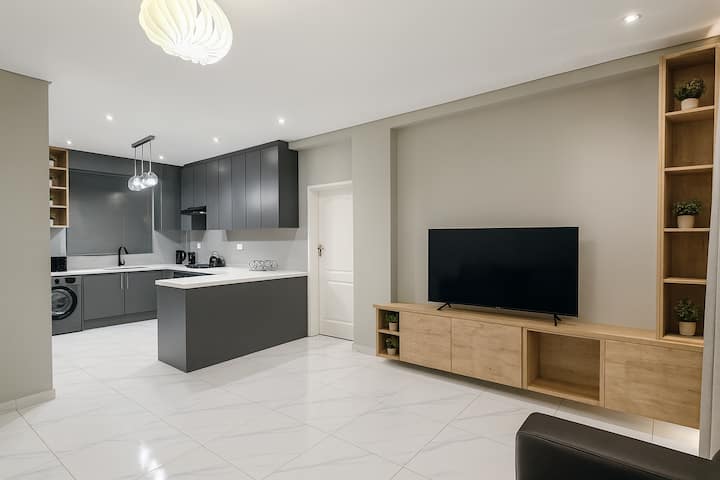 Luxury Flat — High-end Comfort In Borrowdale West - Zimbabwe
