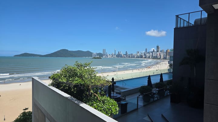 Apartamento • Balneário Camboriú •
Beira-mar - Brazil