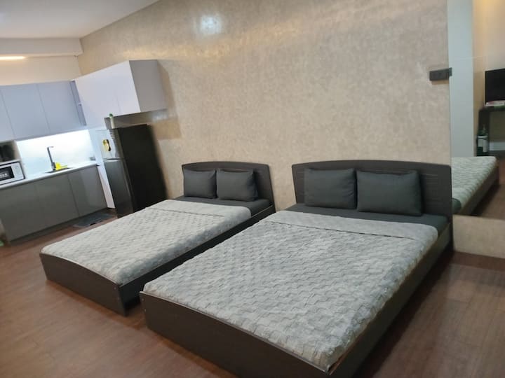 Alabang Condo With A View - Muntinlupa