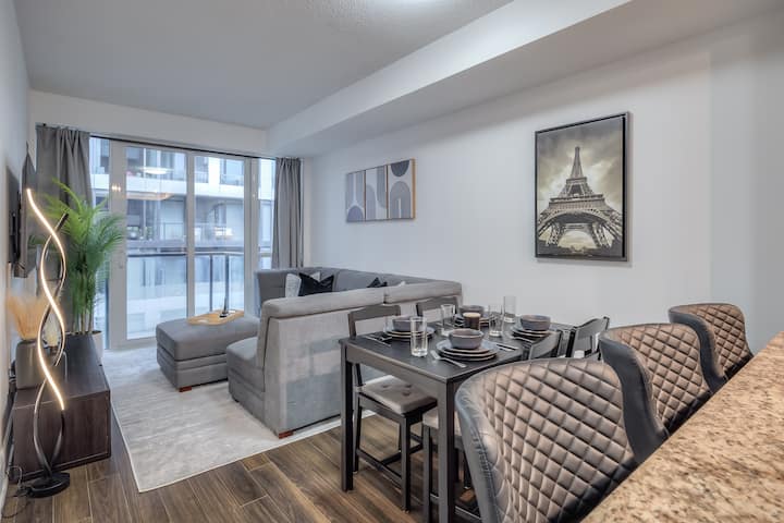 Cozy 1br Downtown Stay With Balcony Views - Toronto