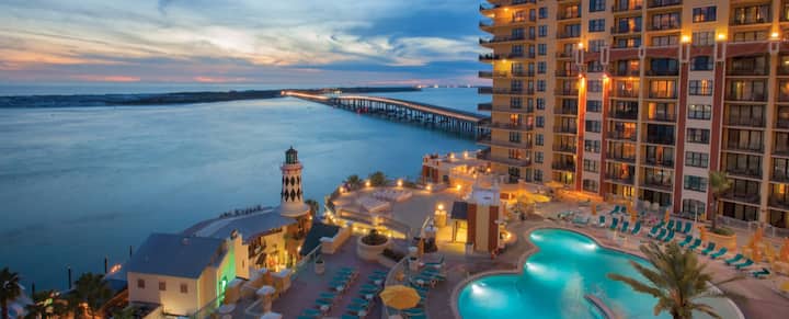 Deluxe 3bd In Emerald Grande - Destin, FL