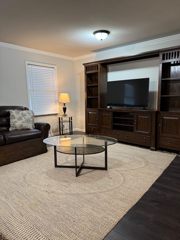 Spacious 3br Home In Prime Location! - Lawrenceville, GA