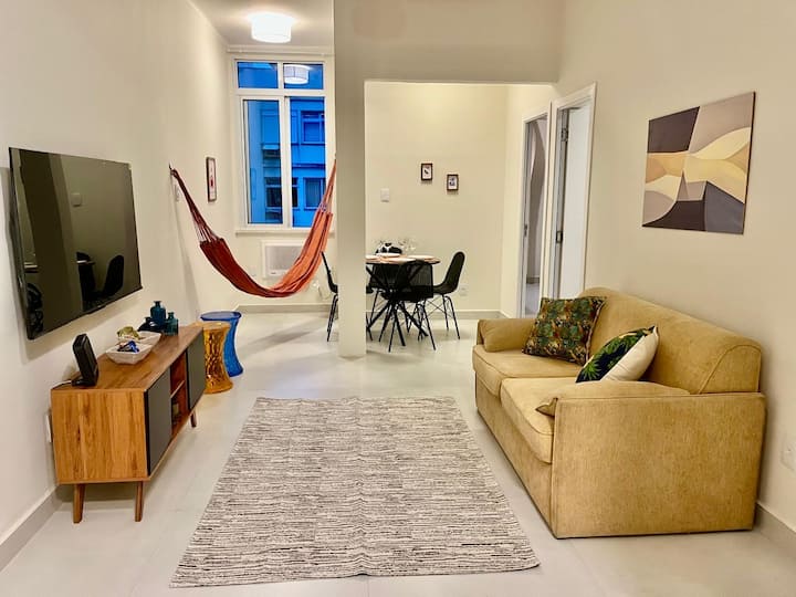 Apartamento Reformado Em Copacabana! - Rio de Janeiro