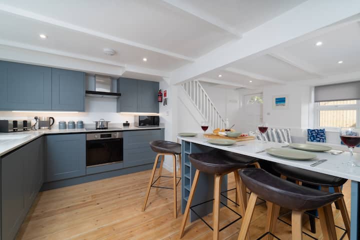 Karibu• Boutique Cottage W/parking • Walk To Beach - St Ives