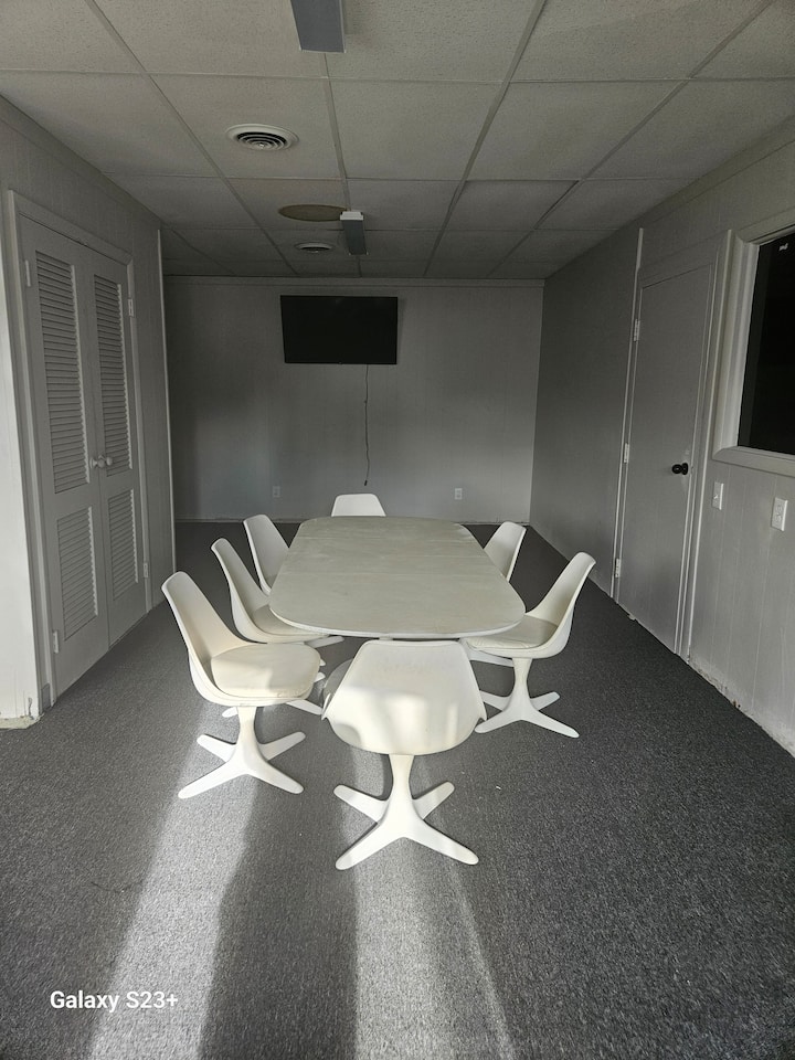 Modern 4br 2 Bath - Greece, NY