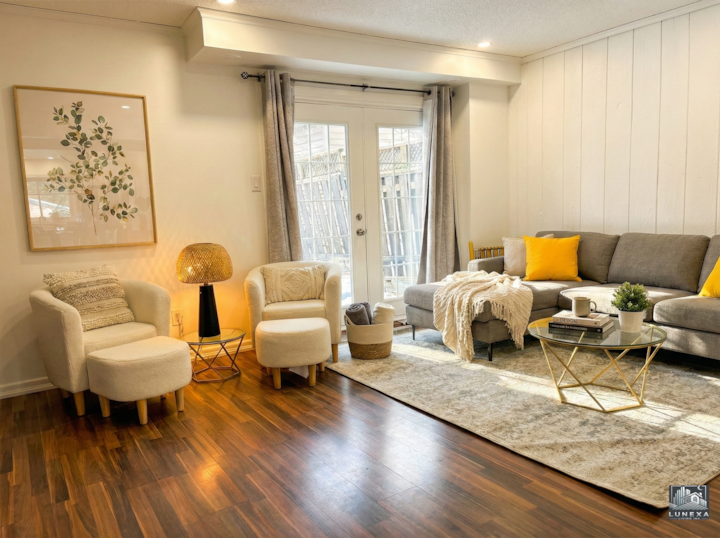 Whole House For 8 Guests Fully Furnished & Laundry - Mississauga