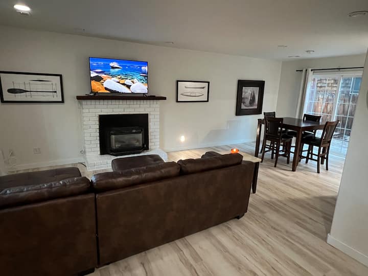 Cozy Tahoe Cottage Near Skiing, Beaches And Golf - Incline Village