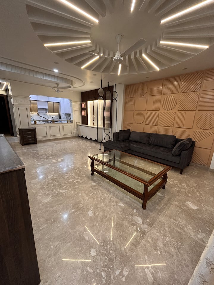 Modern 3bhk Stay - Near Rajouri Garden - Delhi