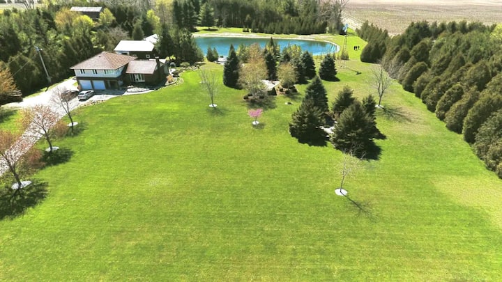 Grand Bend Cottage. 26acr Of Landscape & Priv Pond - Grand Bend
