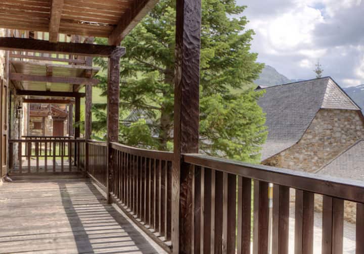 Casa Aranesa Bien Ubicada - Baqueira