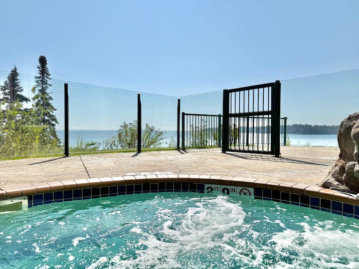 Lakeside 2 Queen Fireplace Suite~pool/hottub/sauna - Two Harbors, MN