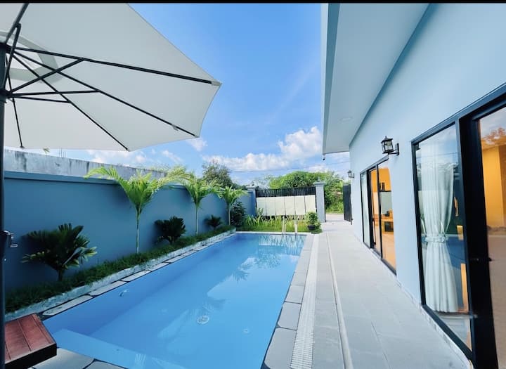 4 Bedrooms Private Pool, 7 Bed And 2km-pubstreet - Cambodia