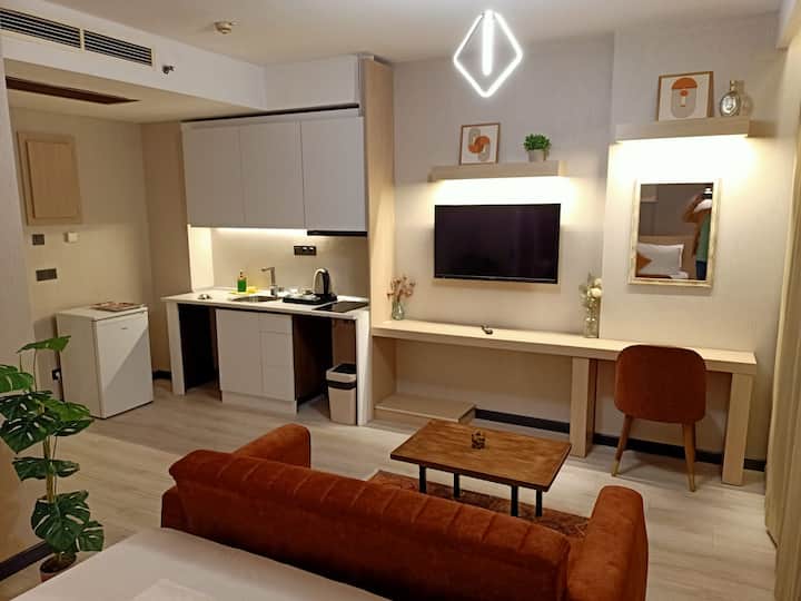 Ev Konforunda Otel Konseptinde Mutfaklı Lüks Daire - Tuzla