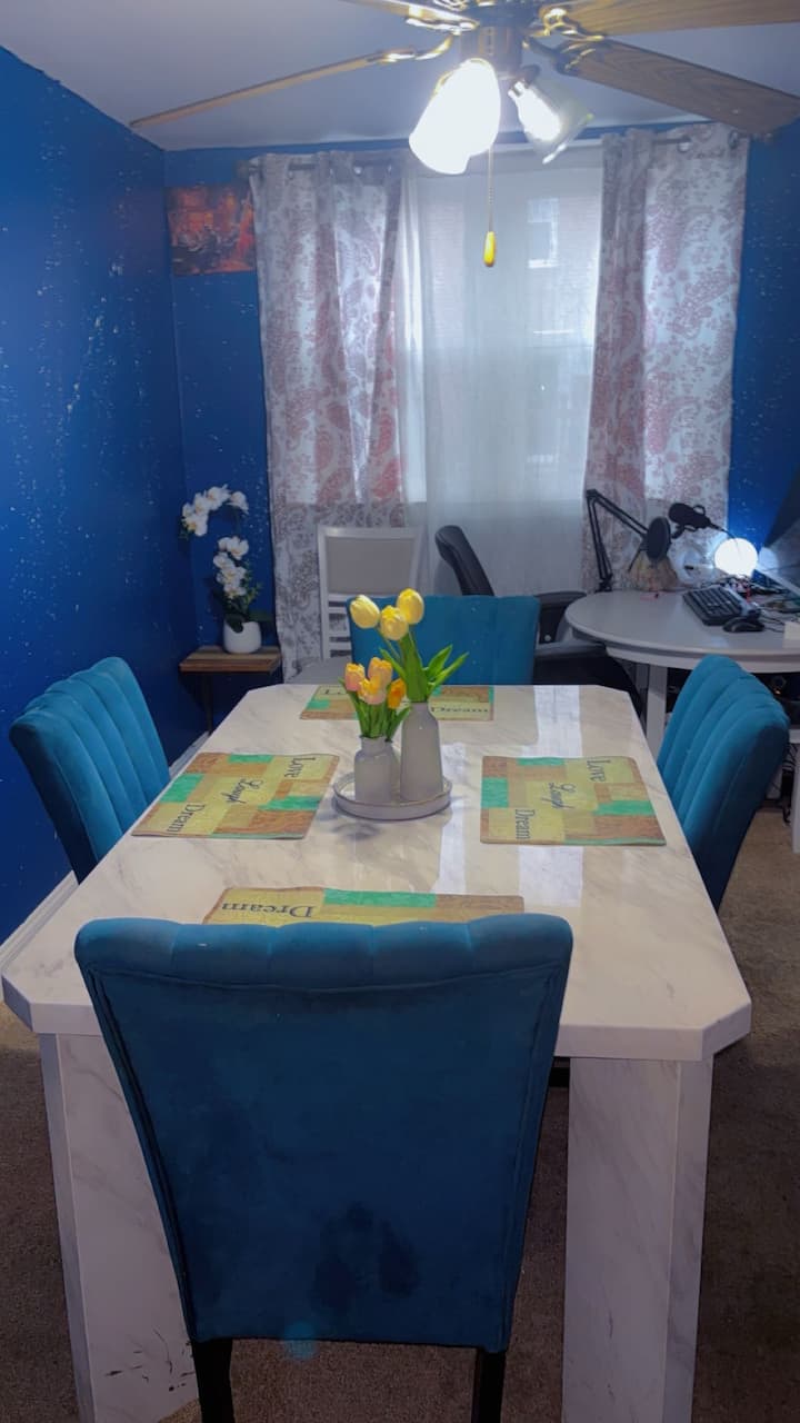 A Beautiful Place And Very Cozy And Charm - Chester, PA