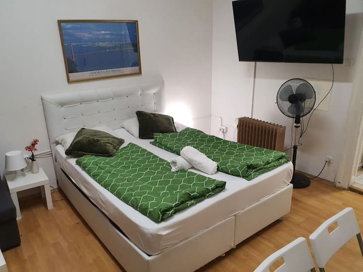 Peace And Tranquility - Aéroport de Vienne-Schwechat