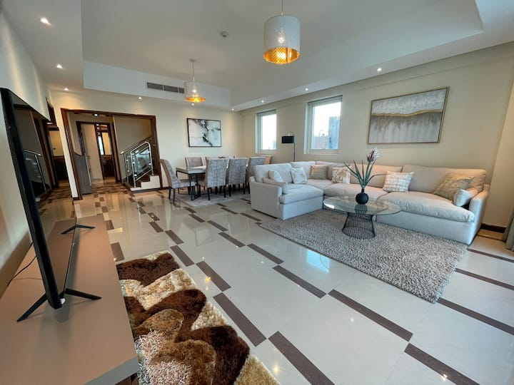 Modern Duplex Apartment – Near Yas Marina Circuit - Abu Dhabi