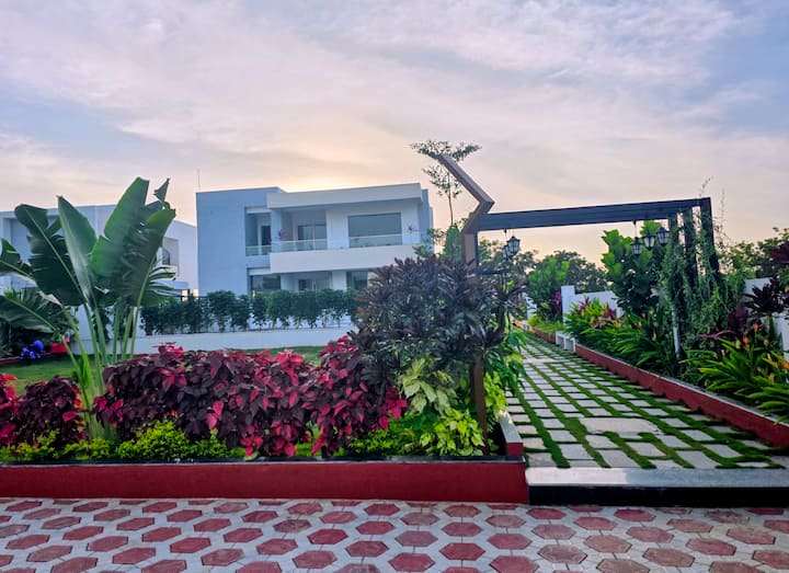 Bellavista Farmhouse Moinabad - 하이데라바드