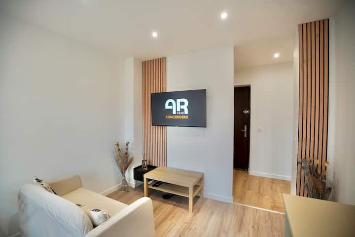 Le Petit Cocon - T2 Rénové - Proche Centre - Gare de Grenoble