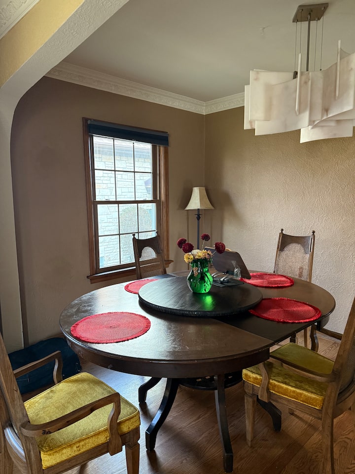 Stone Cottage | Queen Bedroom | Bath, Near Airport - Milwaukee, WI