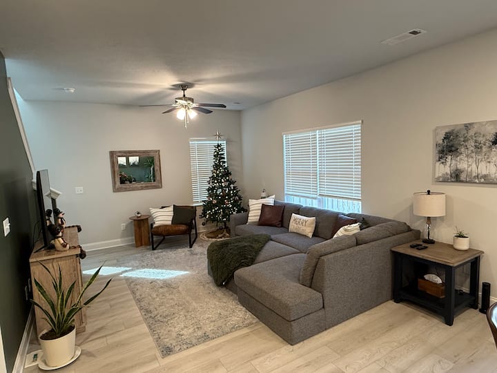Cozy Modern Home In Great Location - Harlem, GA