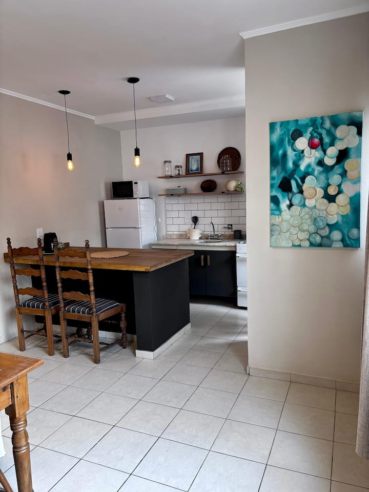 Departamento Para 4 Personas.
4 Cuadras Del Centro - Rafaela