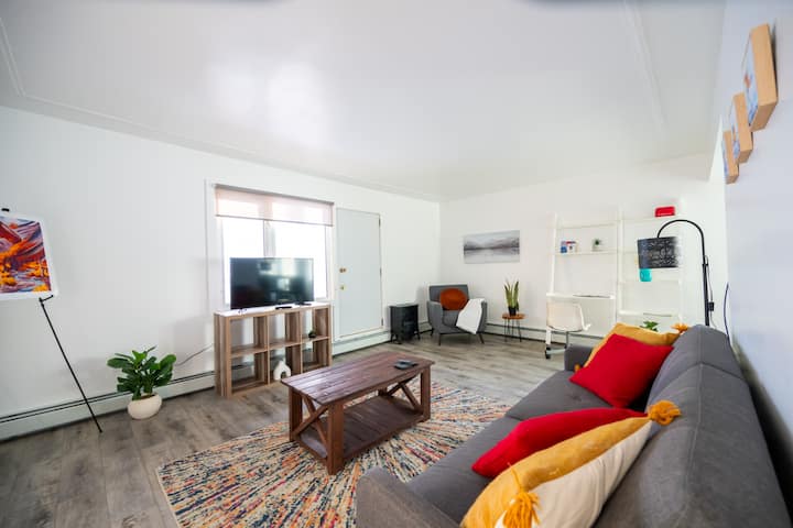 The Moose Manor - Yukon