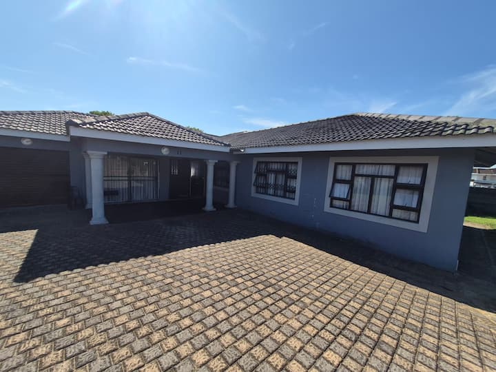 Family Home Away From Home - Richards Bay