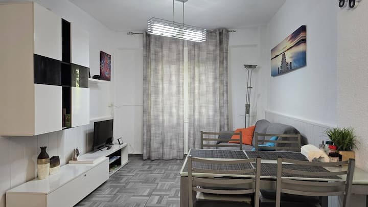 Small But Cosy W Garden View 20 Min Beach - Alicante