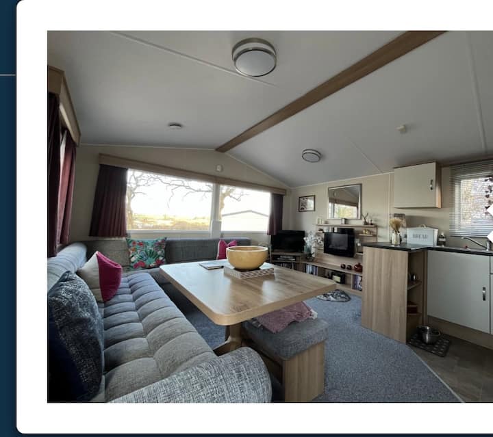 Beachlands - Lymington