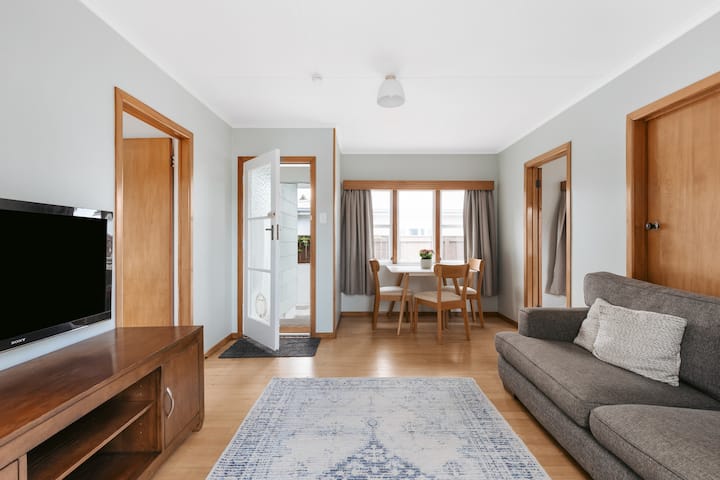 Classic Kiwi Bach - Mount Maunganui