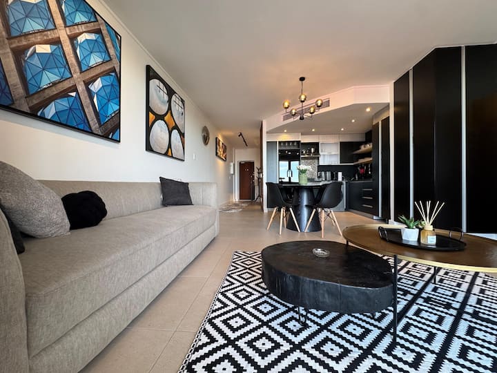 Modern And Stylish 2 Bed In De Waterkant - Cape Town