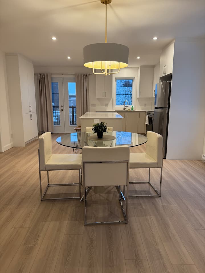 Bel Appartement Neuf Tout éQuipé - Sherbrooke