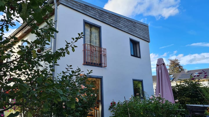 Helle Einliegerwohnung In Künstlerhaus - Feldafing