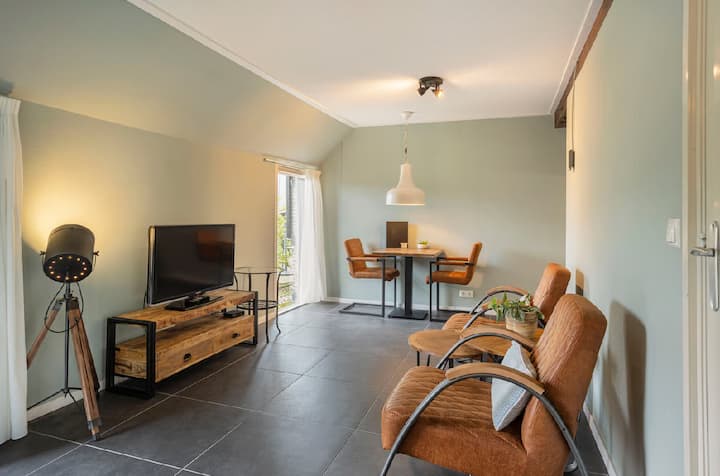 De Barones – Romantisch Verblijf Met Duo-whirlpool - Borculo