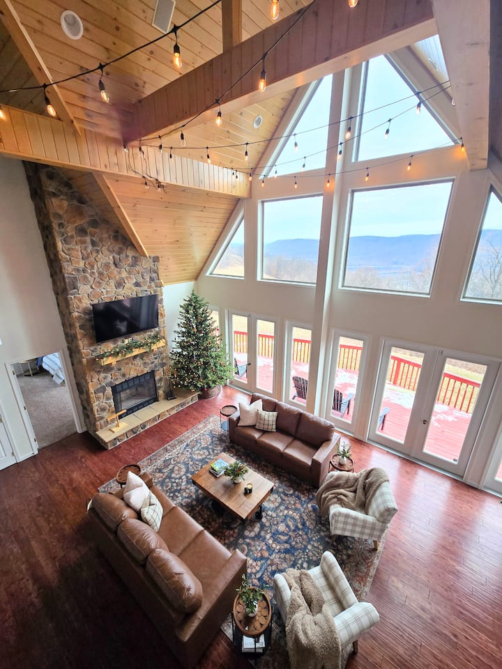 Lakeview Luxury & Recreation, Hot Tub, Pool Table - Lake Raystown Resort, Entriken