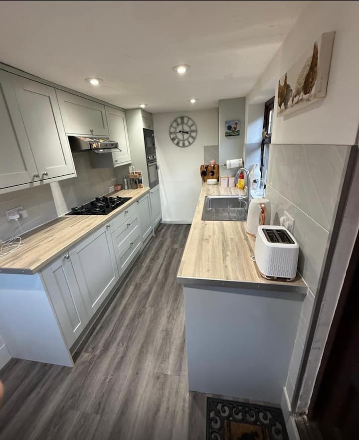 262 The Wishing Well - Buckinghamshire