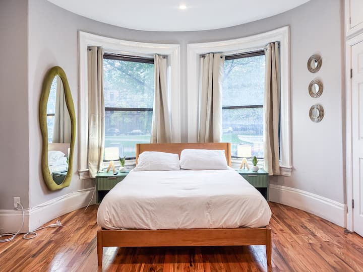 (C11) Fenway Back Bay Bright Studio! - Boston, MA