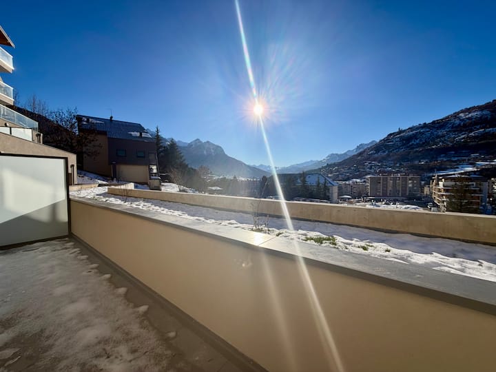 Superbe Appt Neuf Avec Terrasse & Vue Montagne. - Briançon