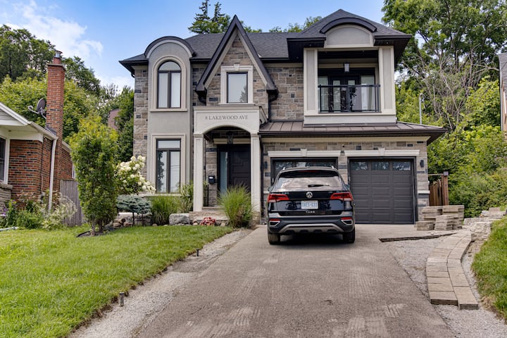 Brand New Luxury Basement 25 Minutes To Downtown - Toronto, ON