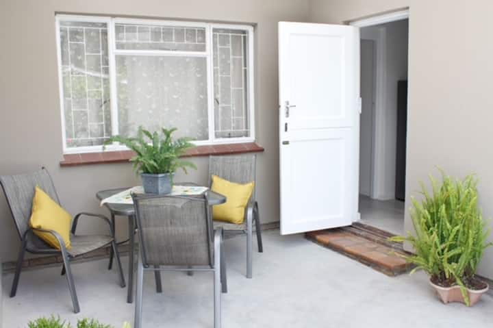 Mullers Den
It's Private. It's Family. It's Home. - ステレンボス