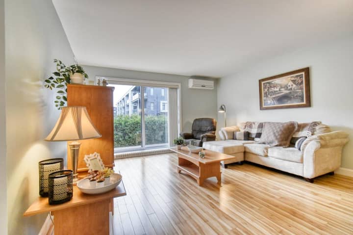 Neufchâtel Joli Condo Lumineux, 2 Ch. Avec Parking - Levis