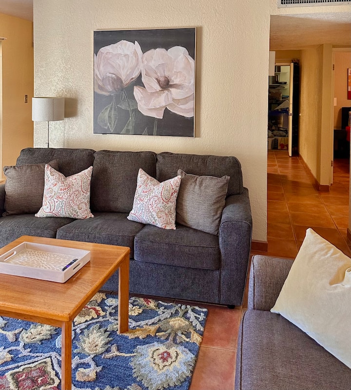 2 Bed/1 Bath Near Nmsu, Pets Welcome - Las Cruces, NM