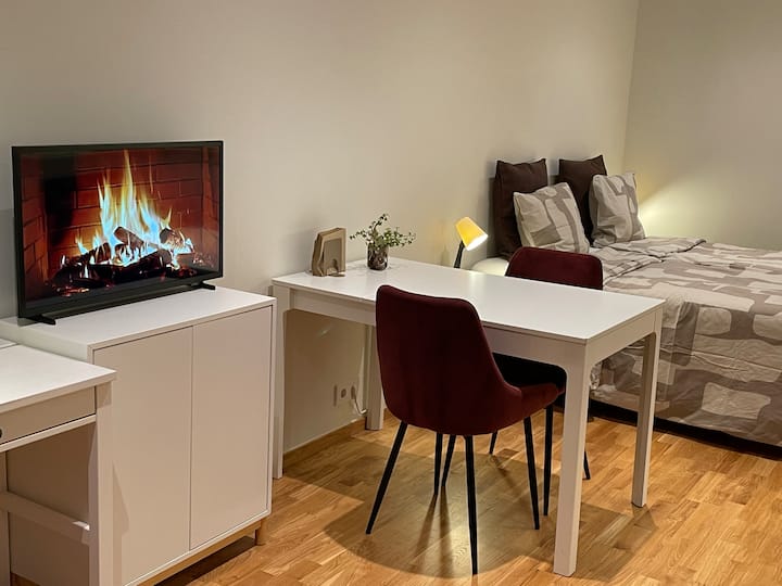 Neuf, Calme, Central +Patio - Solna